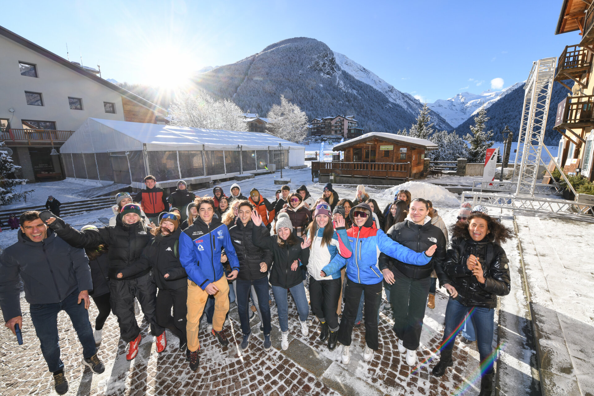 A scuola di… Coppa del Mondo: 36 studenti in pista a Cogne - Prima la ...